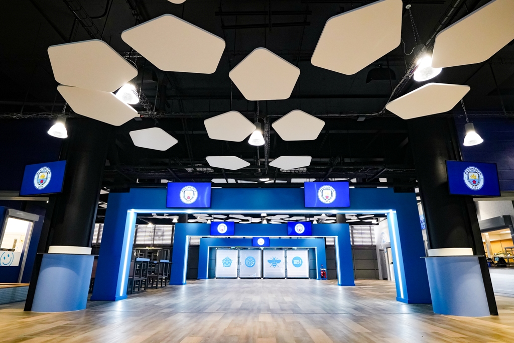 Manchester City, Etihad Stadium, Concourse, Fans, Matchday